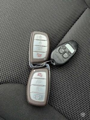 Pelēks Hyundai i40 2013 Marijampole, ar dzinēja tilpumu 1.70 L un nobraukumu 257 tūkst. km par 4950 €, foto 19 vietnē AUTOMOTO.COM.LV