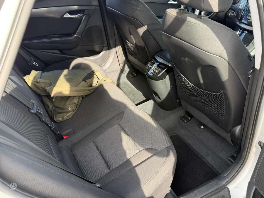 Grey Hyundai i40 2013 in Taurage, with an engine capacity of 1.69 L and mileage of 300 thousand km for 3900 €, photo 9 on AUTOMOTO.COM.LV