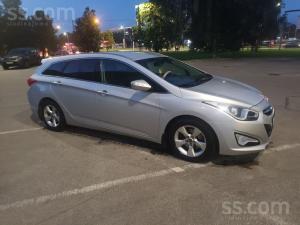 Grey Hyundai i40 2013 in Riga, with an engine capacity of 1.70 L and mileage of 290 thousand km for 4500 €, photo 5 on AUTOMOTO.COM.LV