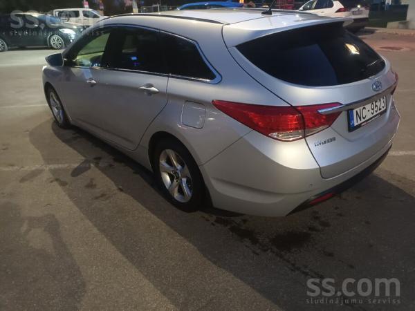 Grey Hyundai i40 2013 in Riga, with an engine capacity of 1.70 L and mileage of 290 thousand km for 4500 €, photo 7 on AUTOMOTO.COM.LV