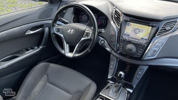 Pelēks Hyundai i40 2013 Marijampole, ar dzinēja tilpumu 1.70 L un nobraukumu 266 tūkst. km par 5290 €, foto 3 vietnē AUTOMOTO.COM.LV