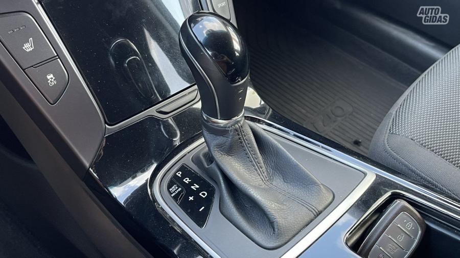 Pelēks Hyundai i40 2013 Marijampole, ar dzinēja tilpumu 1.70 L un nobraukumu 266 tūkst. km par 5290 €, foto 5 vietnē AUTOMOTO.COM.LV