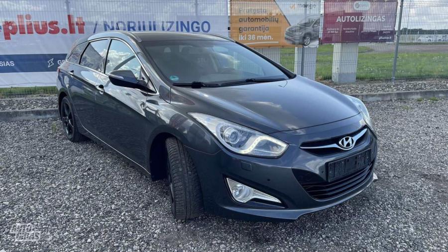 Pelēks Hyundai i40 2013 Marijampole, ar dzinēja tilpumu 1.70 L un nobraukumu 266 tūkst. km par 5290 €, foto 7 vietnē AUTOMOTO.COM.LV