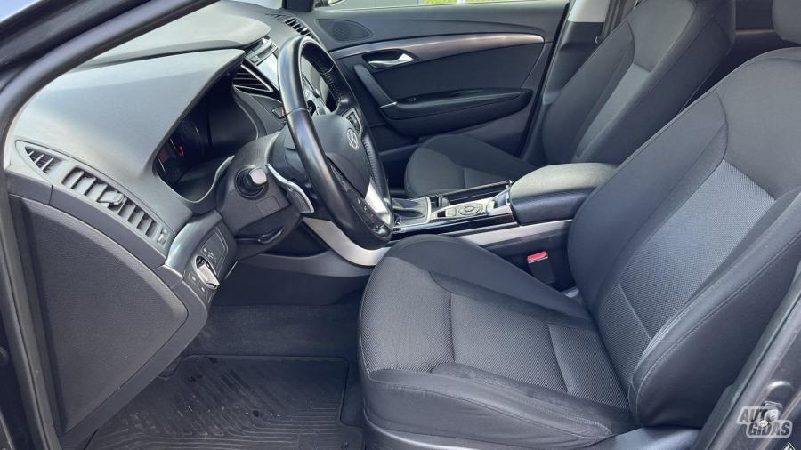 Pelēks Hyundai i40 2013 Marijampole, ar dzinēja tilpumu 1.70 L un nobraukumu 266 tūkst. km par 5290 €, foto 15 vietnē AUTOMOTO.COM.LV