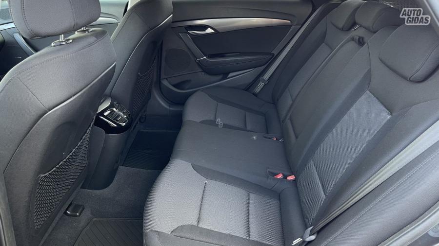 Pelēks Hyundai i40 2013 Marijampole, ar dzinēja tilpumu 1.70 L un nobraukumu 266 tūkst. km par 5290 €, foto 19 vietnē AUTOMOTO.COM.LV