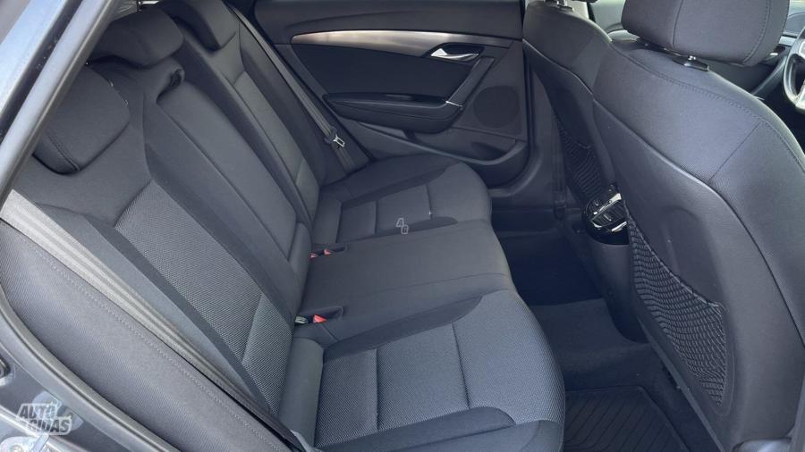 Pelēks Hyundai i40 2013 Marijampole, ar dzinēja tilpumu 1.70 L un nobraukumu 266 tūkst. km par 5290 €, foto 21 vietnē AUTOMOTO.COM.LV
