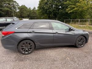 Grey Hyundai i40 2013 in Ventspils, with an engine capacity of 1.70 L and mileage of 144 thousand km for 7950 €, photo 11 on AUTOMOTO.COM.LV