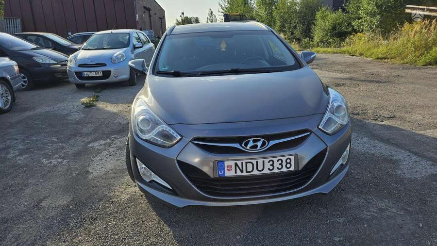 Grey Hyundai i40 2013 in Kaunas, with an engine capacity of 1.59 L and mileage of 264 thousand km for 1999 €, photo 6 on AUTOMOTO.COM.LV