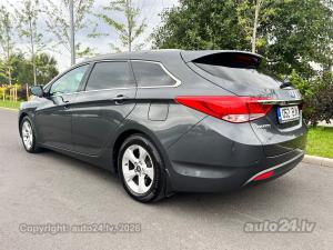 Grey Hyundai i40 2013 in Tallinn, with an engine capacity of 1.60 L and mileage of 119 thousand km for 7749 €, photo 4 on AUTOMOTO.COM.LV
