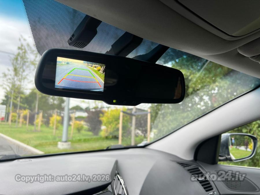 Grey Hyundai i40 2013 in Tallinn, with an engine capacity of 1.60 L and mileage of 119 thousand km for 7749 €, photo 13 on AUTOMOTO.COM.LV