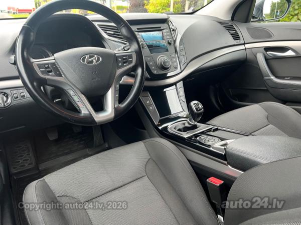 Hyundai i40 2013 Tallina vietnē Pelēks Hyundai i40 2013 Tallina, ar dzinēja tilpumu 1.60 L un nobraukumu 119 tūkst. km par 7749 €, foto 9 vietnē AUTOMOTO.COM.LV