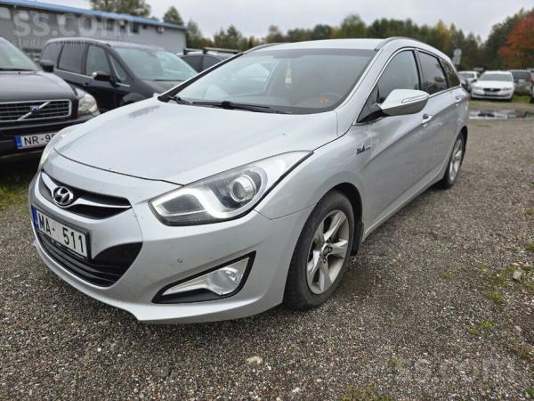 Pelēks Hyundai i40 2013 Rīga, ar dzinēja tilpumu 1.70 L un nobraukumu 0 tūkst. km par 2600 €, foto 1 vietnē AUTOMOTO.COM.LV