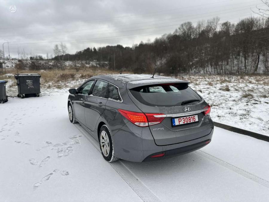 Pelēks Hyundai i40 2014 Viļņa, ar dzinēja tilpumu 1.69 L un nobraukumu 523 tūkst. km par 2850 €, foto 6 vietnē AUTOMOTO.COM.LV