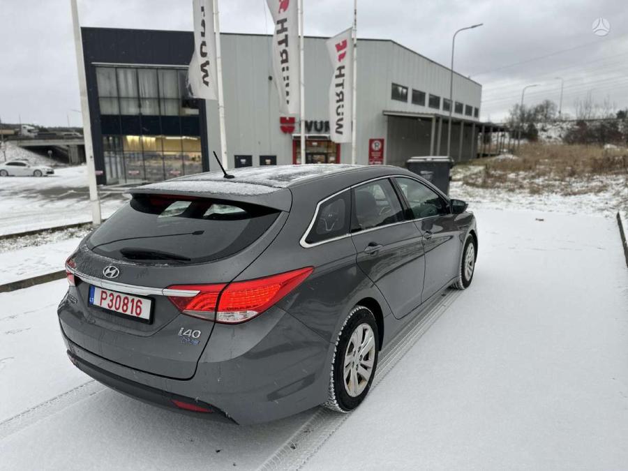 Pelēks Hyundai i40 2014 Viļņa, ar dzinēja tilpumu 1.69 L un nobraukumu 523 tūkst. km par 2850 €, foto 7 vietnē AUTOMOTO.COM.LV