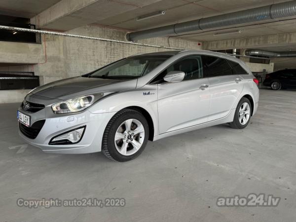 Grey Hyundai i40 2014 in Tallinn, with an engine capacity of 1.70 L and mileage of 94 thousand km for 8990 €, photo 1 on AUTOMOTO.COM.LV