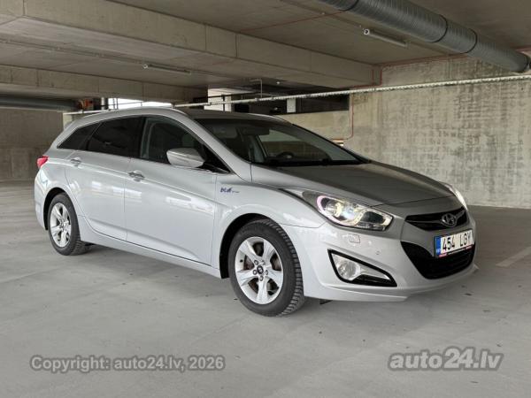 Grey Hyundai i40 2014 in Tallinn, with an engine capacity of 1.70 L and mileage of 94 thousand km for 8990 €, photo 2 on AUTOMOTO.COM.LV