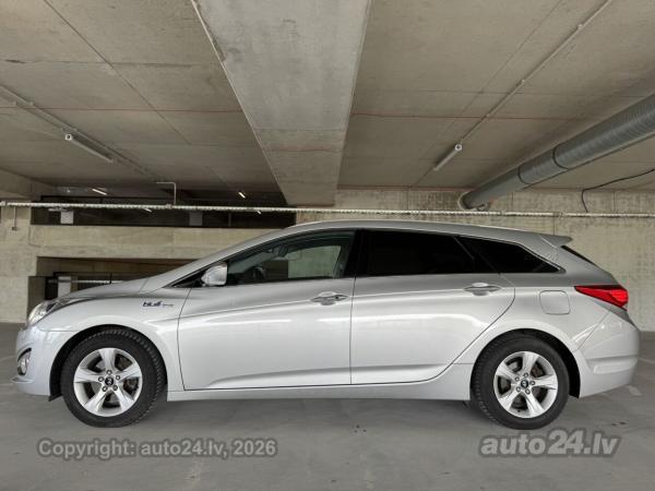 Grey Hyundai i40 2014 in Tallinn, with an engine capacity of 1.70 L and mileage of 94 thousand km for 8990 €, photo 6 on AUTOMOTO.COM.LV