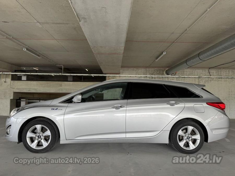 Pelēks Hyundai i40 2014 Tallina, ar dzinēja tilpumu 1.70 L un nobraukumu 94 tūkst. km par 8990 €, foto 6 vietnē AUTOMOTO.COM.LV