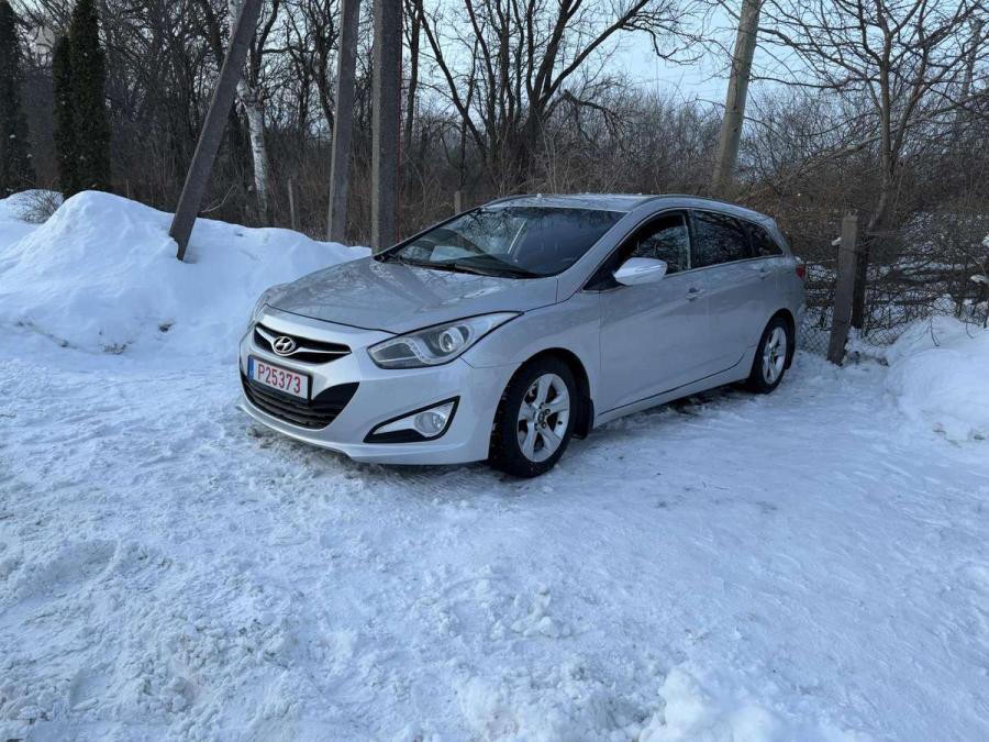 Pelēks Hyundai i40 2014 Šauļi, ar dzinēja tilpumu 1.69 L un nobraukumu 383 tūkst. km par 4250 €, foto 1 vietnē AUTOMOTO.COM.LV