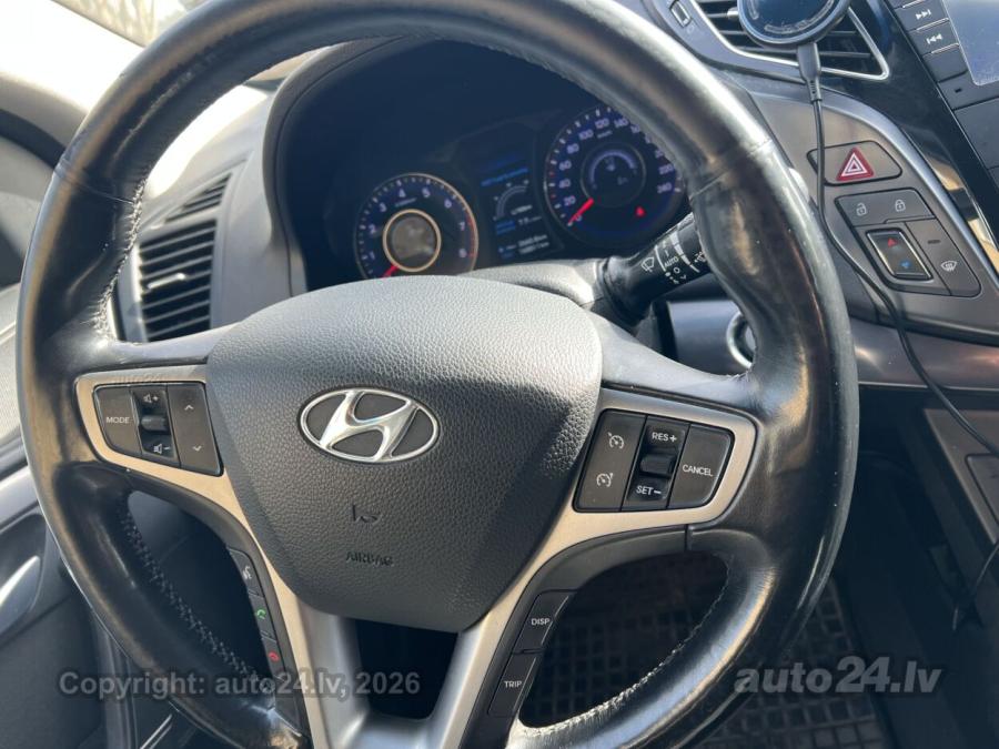Grey Hyundai i40 2014 in Tartu, with an engine capacity of 1.60 L and mileage of 169 thousand km for 6500 €, photo 12 on AUTOMOTO.COM.LV