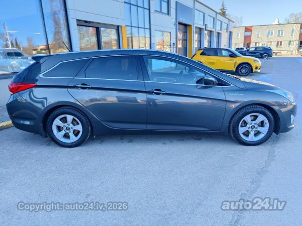 Grey Hyundai i40 2014 in Tartu, with an engine capacity of 1.60 L and mileage of 169 thousand km for 6990 €, photo 2 on AUTOMOTO.COM.LV