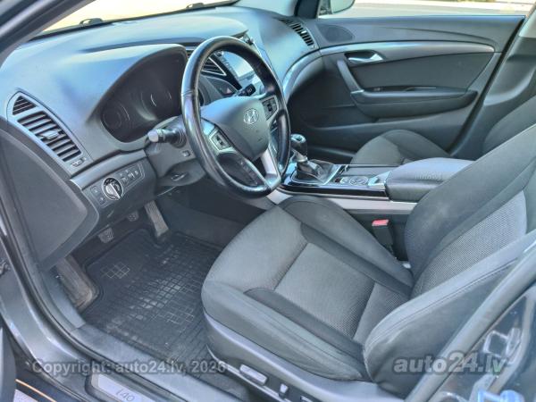 Grey Hyundai i40 2014 in Tartu, with an engine capacity of 1.60 L and mileage of 169 thousand km for 6990 €, photo 9 on AUTOMOTO.COM.LV