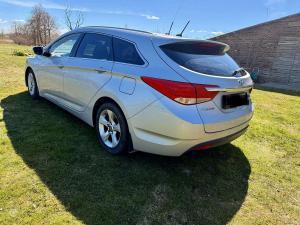 Grey Hyundai i40 2014 in Joniskis, with an engine capacity of 1.69 L and mileage of 297 thousand km for 3650 €, photo 4 on AUTOMOTO.COM.LV