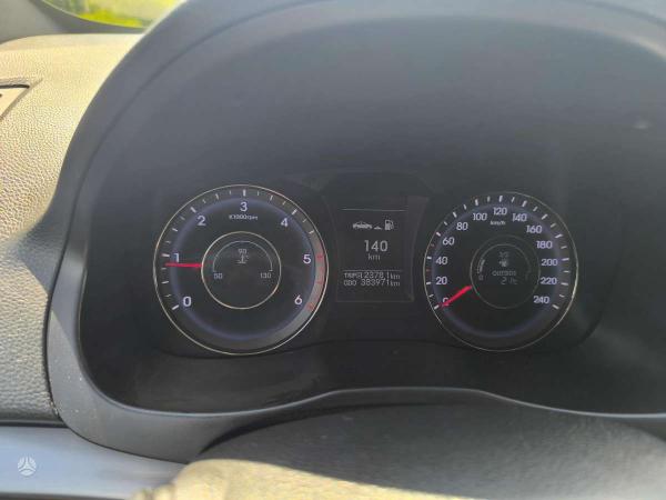 Grey Hyundai i40 2014 in Utena, with an engine capacity of 1.69 L and mileage of 394 thousand km for 4999 €, photo 7 on AUTOMOTO.COM.LV