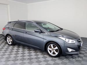 Pelēks Hyundai i40 2014 Tallina, ar dzinēja tilpumu 1.70 L un nobraukumu 322 tūkst. km par 2999 €, foto  vietnē AUTOMOTO.COM.LV