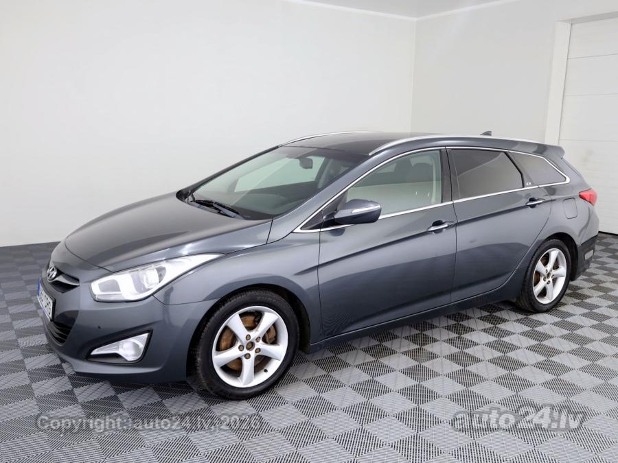Grey Hyundai i40 2014 in Tallinn, with an engine capacity of 1.70 L and mileage of 322 thousand km for 2999 €, photo 3 on AUTOMOTO.COM.LV