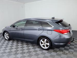 Grey Hyundai i40 2014 in Tallinn, with an engine capacity of 1.70 L and mileage of 322 thousand km for 2999 €, photo 5 on AUTOMOTO.COM.LV
