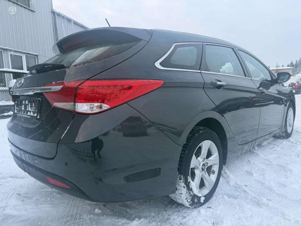 Pelēks Hyundai i40 2015 Utena, ar dzinēja tilpumu 1.60 L un nobraukumu 190 tūkst. km par 5550 €, foto 4 vietnē AUTOMOTO.COM.LV