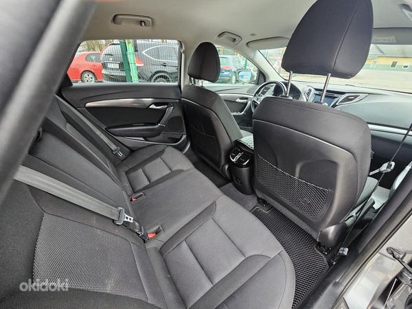 Pelēks Hyundai i40 2015 Kohtla-Jerve, ar dzinēja tilpumu 1.70 L un nobraukumu 197 tūkst. km par 8199 €, foto 9 vietnē AUTOMOTO.COM.LV