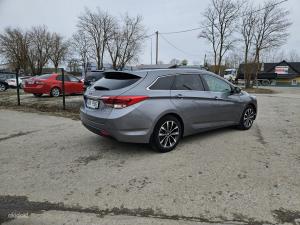Pelēks Hyundai i40 2015 Kohtla-Jerve, ar dzinēja tilpumu 1.70 L un nobraukumu 197 tūkst. km par 8199 €, foto 19 vietnē AUTOMOTO.COM.LV