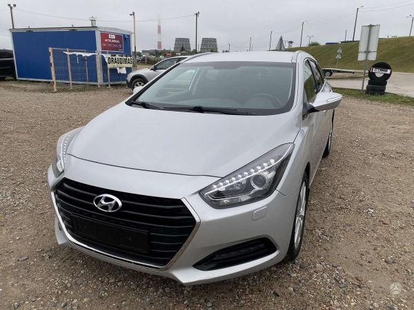 Grey Hyundai i40 2015 in Vilnius, with an engine capacity of 1.69 L and mileage of 498 thousand km for 4600 €, photo 1 on AUTOMOTO.COM.LV