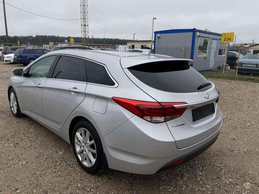 Grey Hyundai i40 2015 in Vilnius, with an engine capacity of 1.69 L and mileage of 498 thousand km for 4600 €, photo 6 on AUTOMOTO.COM.LV
