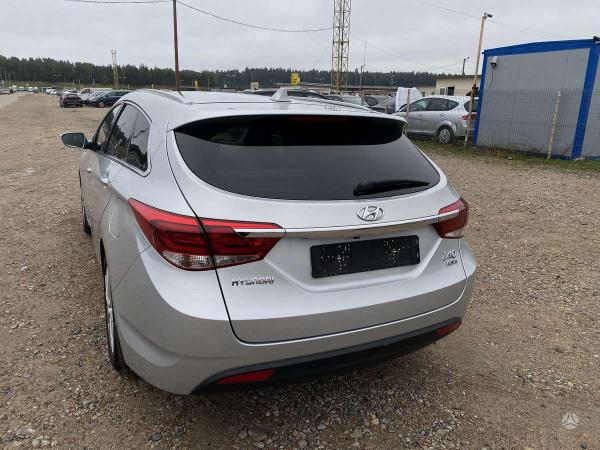 Grey Hyundai i40 2015 in Vilnius, with an engine capacity of 1.69 L and mileage of 498 thousand km for 4600 €, photo 6 on AUTOMOTO.COM.LV
