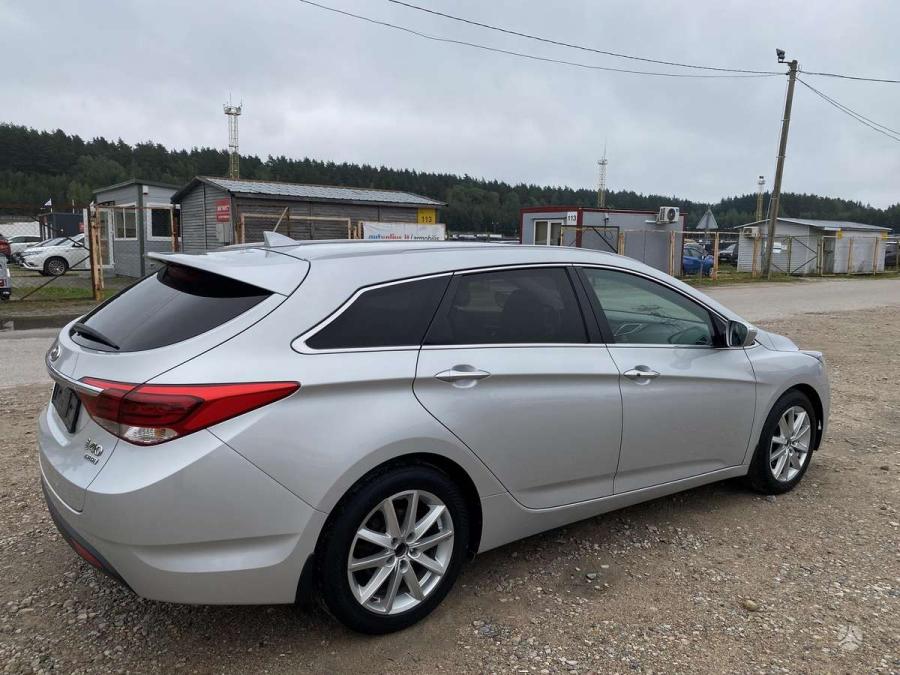 Grey Hyundai i40 2015 in Vilnius, with an engine capacity of 1.69 L and mileage of 498 thousand km for 4600 €, photo 10 on AUTOMOTO.COM.LV