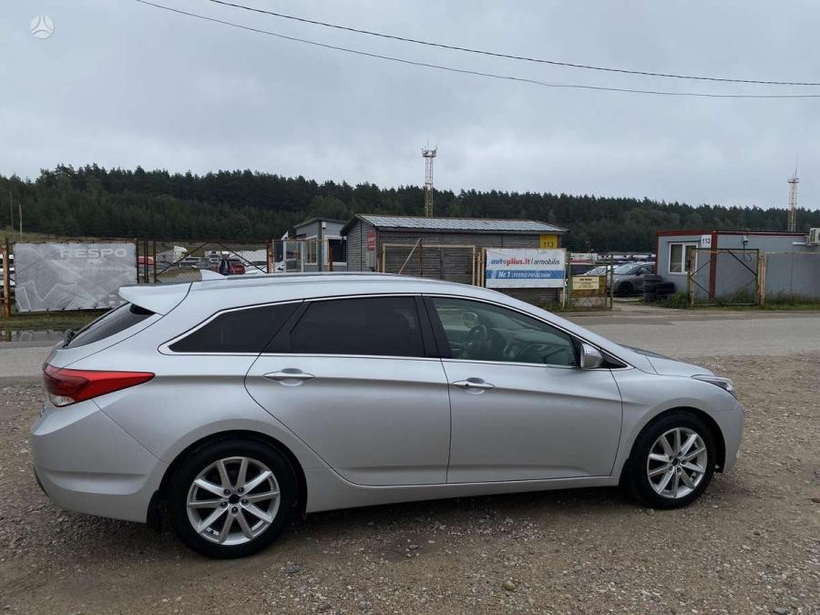 Grey Hyundai i40 2015 in Vilnius, with an engine capacity of 1.69 L and mileage of 498 thousand km for 4600 €, photo 11 on AUTOMOTO.COM.LV