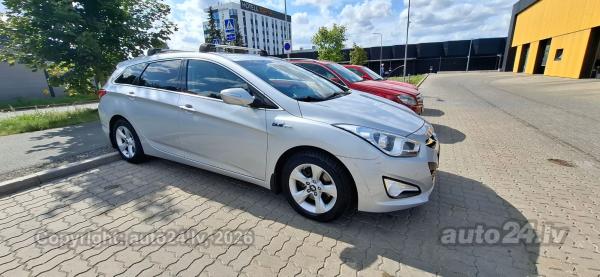 Grey Hyundai i40 2015 in Tartu, with an engine capacity of 1.70 L and mileage of 148 thousand km for 7550 €, photo 3 on AUTOMOTO.COM.LV