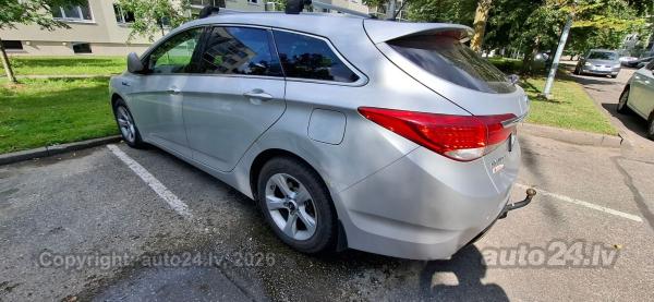Grey Hyundai i40 2015 in Tartu, with an engine capacity of 1.70 L and mileage of 148 thousand km for 7550 €, photo 8 on AUTOMOTO.COM.LV