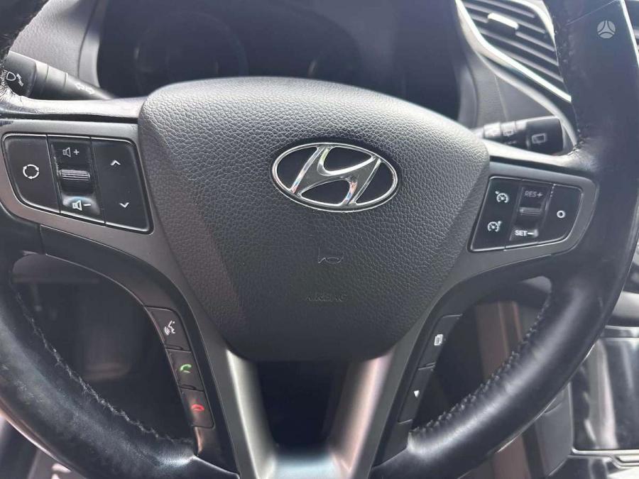 Grey Hyundai i40 2015 in Kaunas, with an engine capacity of 1.69 L and mileage of 266 thousand km for 6200 €, photo 14 on AUTOMOTO.COM.LV