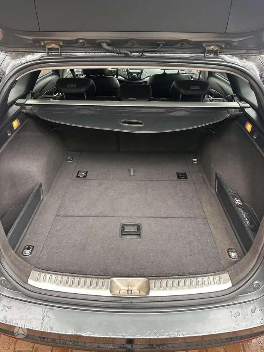 Grey Hyundai i40 2015 in Kaunas, with an engine capacity of 1.69 L and mileage of 266 thousand km for 6200 €, photo 20 on AUTOMOTO.COM.LV