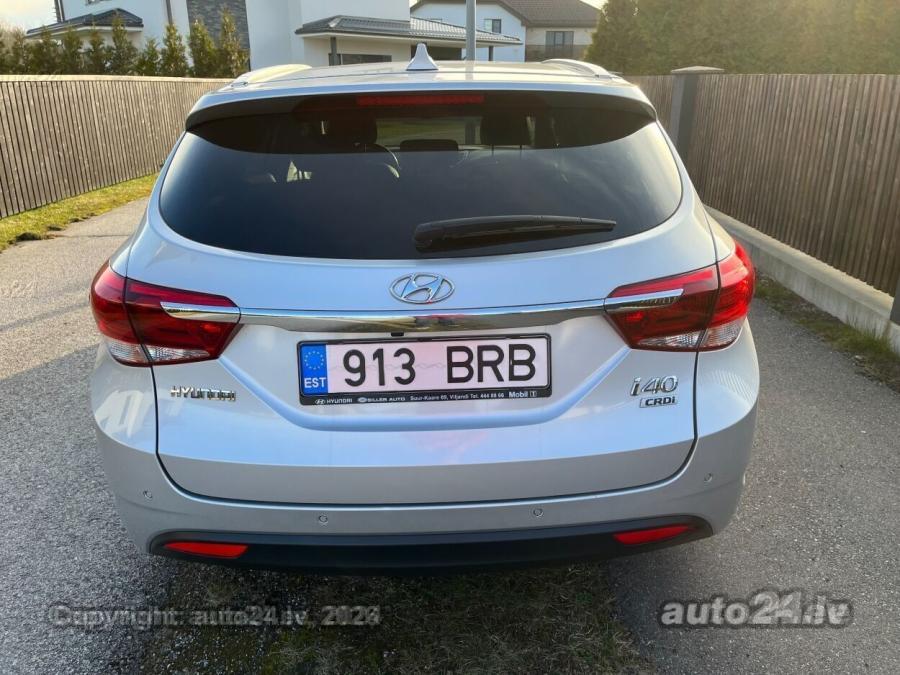 Grey Hyundai i40 2016 in Tallinn, with an engine capacity of 1.70 L and mileage of 97 thousand km for 10500 €, photo 4 on AUTOMOTO.COM.LV