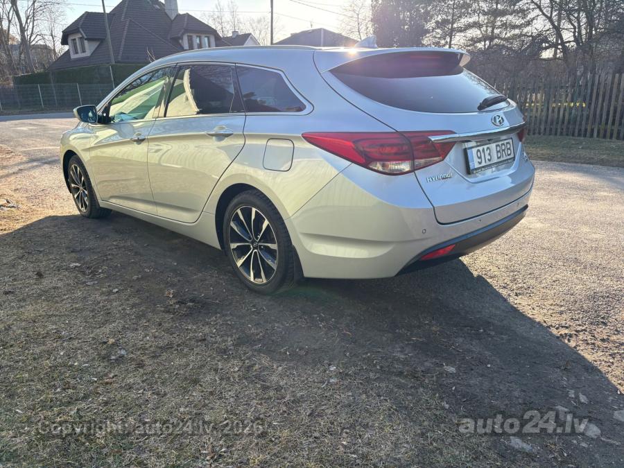 Grey Hyundai i40 2016 in Tallinn, with an engine capacity of 1.70 L and mileage of 97 thousand km for 10500 €, photo 7 on AUTOMOTO.COM.LV