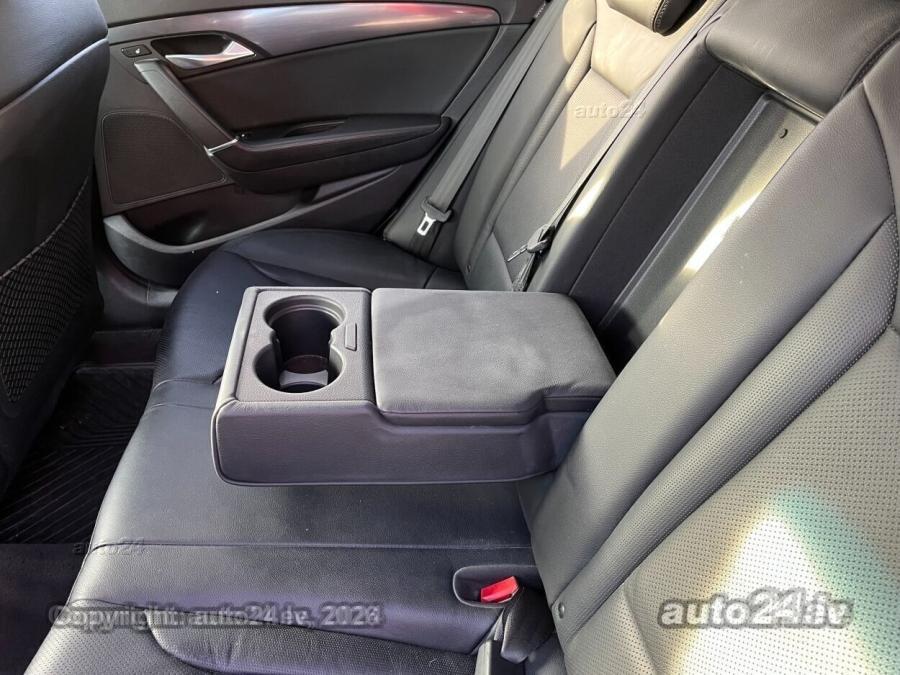 Grey Hyundai i40 2016 in Tallinn, with an engine capacity of 1.70 L and mileage of 97 thousand km for 10500 €, photo 12 on AUTOMOTO.COM.LV
