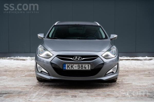Pelēks Hyundai i40 2016 Rīga, ar dzinēja tilpumu 1.70 L un nobraukumu 293 tūkst. km par 5700 €, foto 7 vietnē AUTOMOTO.COM.LV