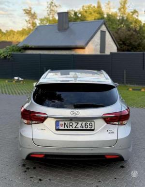Pelēks Hyundai i40 2016 Viļņa, ar dzinēja tilpumu 1.70 L un nobraukumu 264 tūkst. km par 7700 €, foto 7 vietnē AUTOMOTO.COM.LV