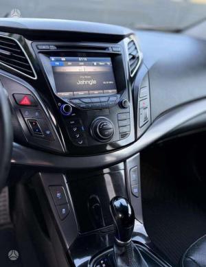 Pelēks Hyundai i40 2016 Viļņa, ar dzinēja tilpumu 1.70 L un nobraukumu 264 tūkst. km par 7700 €, foto 15 vietnē AUTOMOTO.COM.LV