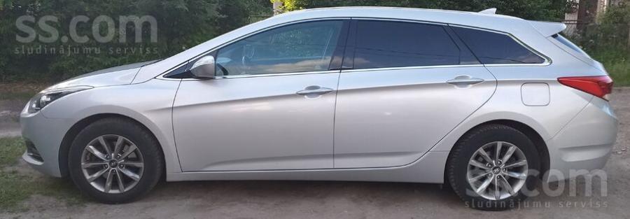 Grey Hyundai i40 2016 in Jurmala, with an engine capacity of 1.70 L and mileage of 350 thousand km for 2350 €, photo 1 on AUTOMOTO.COM.LV
